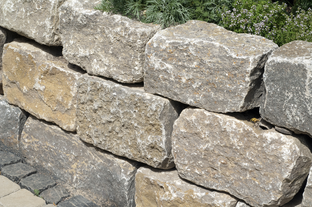 Trockenmauer setzen - Mit dieser Anleitung gelingt es Ihnen
