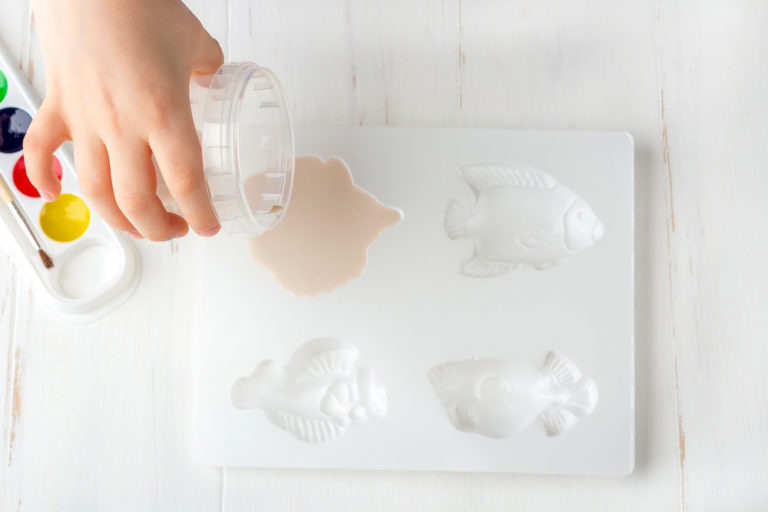 Hand aus Gips gießen - Auf die richtige Vorbereitung kommt es an