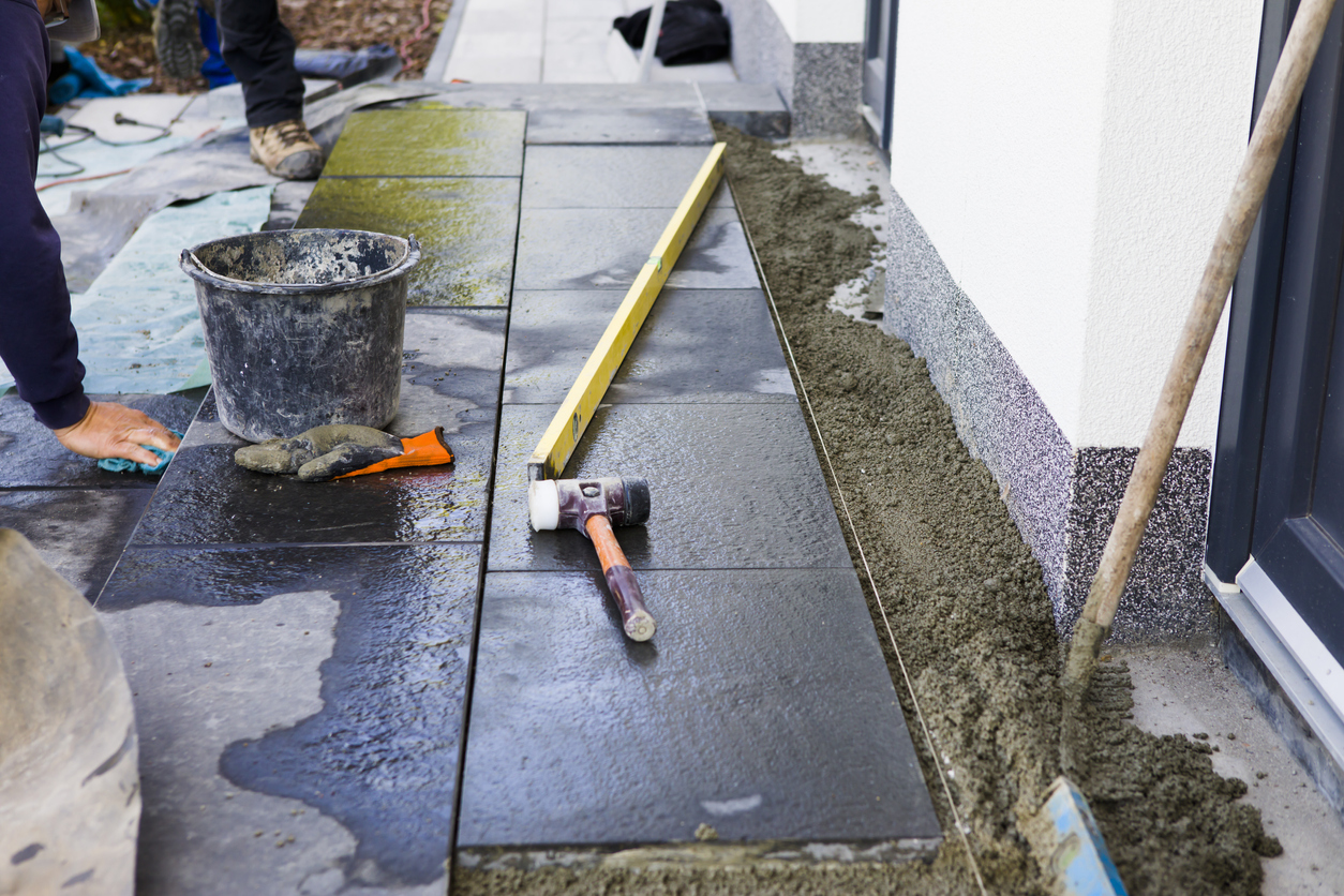 Versiegelung von Betonsteinen - Diese Möglichkeiten kommen infrage