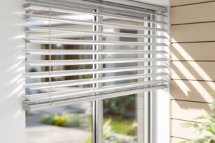 Rollo am Fenster befestigen ohne Bohren » So gelingt's